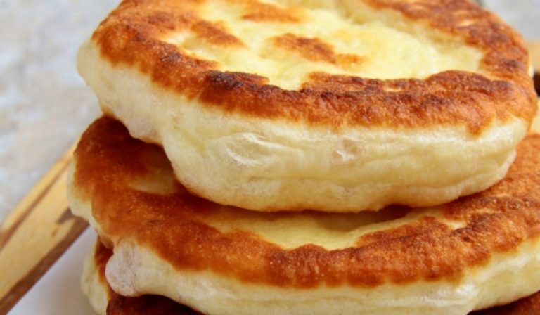 СТАР РЕЦЕПТ ЗА МЕКИЦИ СО ТЕСТО МЕКО КАКО ДУША